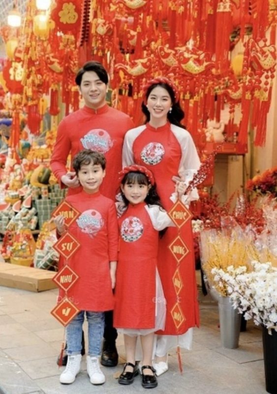 49+ Mẫu áo dài gia đình đẹp | Mặc áo dài gia đình khi nào ? - Tài Lộc ...