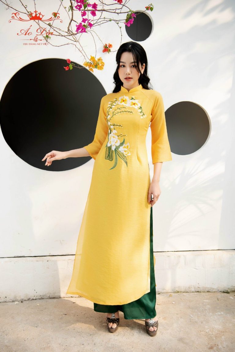 50+ Hình ảnh người mẫu áo dài tuyệt đẹp
